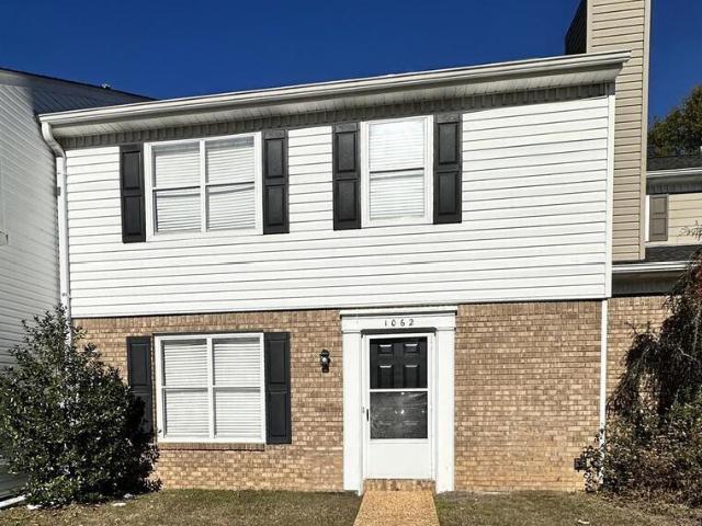 3 BR, 2.5 BA Apartment 1062 Fairfax Drive, Tuscaloosa, AL 35406