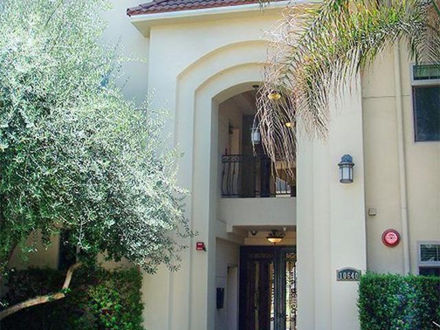 3 BR, 3 BA Apartment 10640 Woodbridge St, North Hollywood, CA 91602