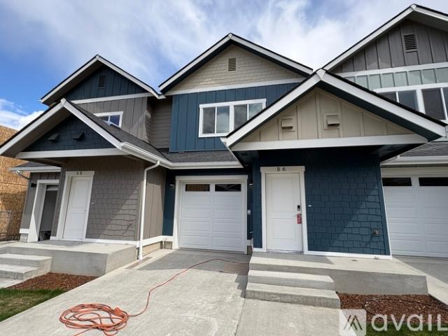 3 BR, 2.5 BA Apartment 1075 Red Apple Rd, Unit B5, Wenatchee, WA 98801