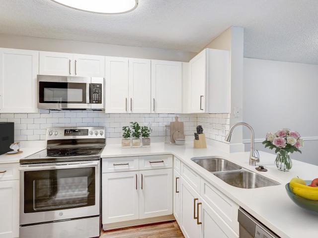 3 BR, 2.5 BA Apartment 1000 Gables Way Unit 4014, Atlanta, GA 30329