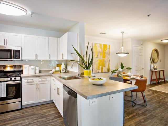 3 BR, 2.5 BA Apartment 100 Avalon Way Unit 33110, Lawrence Township, NJ 08648