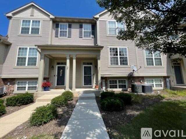 3 BR, 2.5 BA Apartment 1011 Ellsworth Drive, Unit 1011 Ellsworth, Grayslake, IL 60030