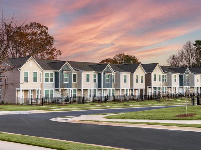 3 BR, 2.5 BA Apartment 102 Abercorne Way Unit 150 ABERCORNE WAY TWNH A, Mooresville, NC 28115