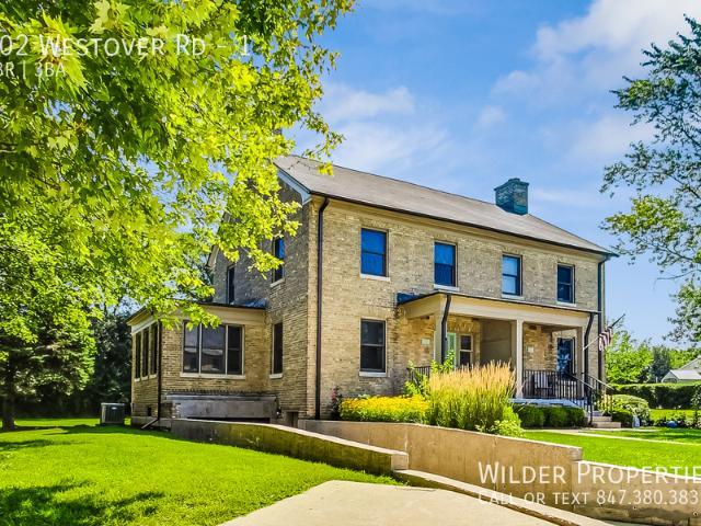 3 BR, 2.5 BA Apartment 102 Westover Rd, Highwood, IL 60040
