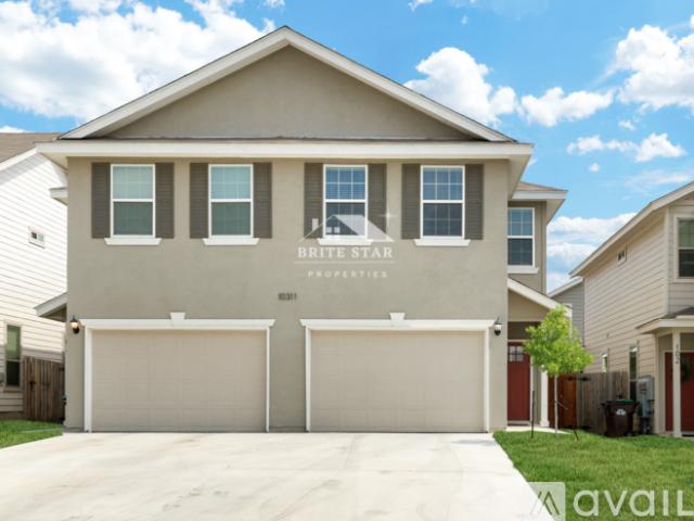 3 BR, 2.5 BA Apartment 10311 Candlewood Wy, Unit 101, San Antonio, TX 78245