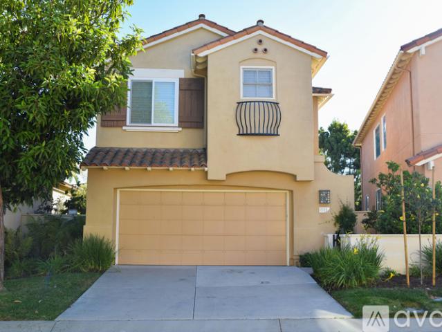 3 BR, 2.5 BA Apartment 1144 Corte Riviera, Camarillo, CA 93010