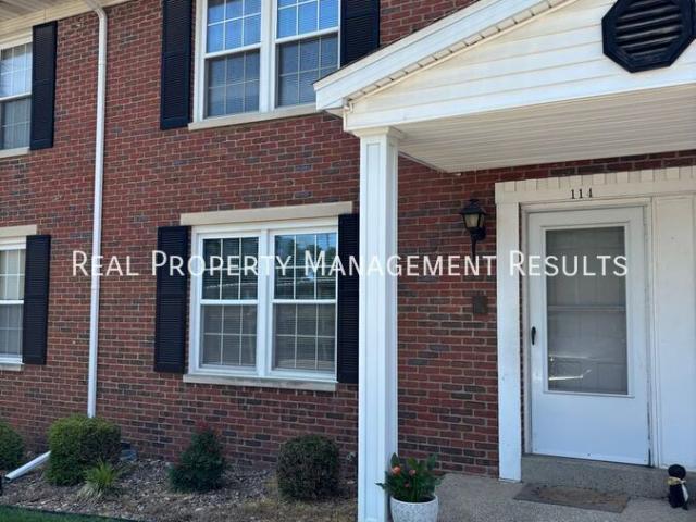 3 BR, 2.5 BA Apartment 114 Olde Newburgh Drive, Newburgh, IN 47630