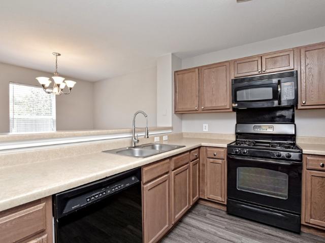 3 BR, 2.5 BA Apartment 1172 Shadow Creek Blvd, Buda, TX 78610