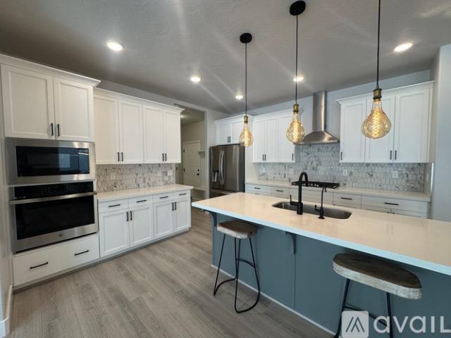 3 BR, 2.5 BA Apartment 11902 South Teton Pass Way, Herriman, UT 84096