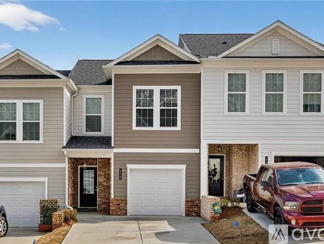 3 BR, 2.5 BA Apartment 110 Greenview Court, Unit 110, Homer, GA 30547