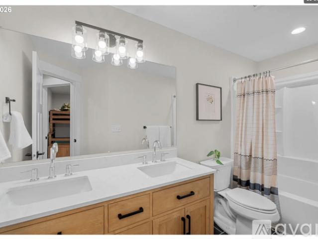 3 BR, 2.5 BA Apartment 1111 33rd Avenue, Forest Grove, OR 97116