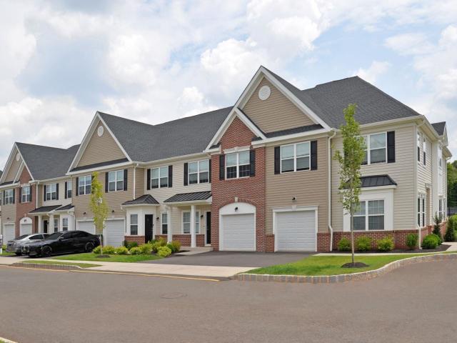 3 BR, 2.5 BA Apartment 1111 Durham Avenue Unit 24, South Plainfield, NJ 07080