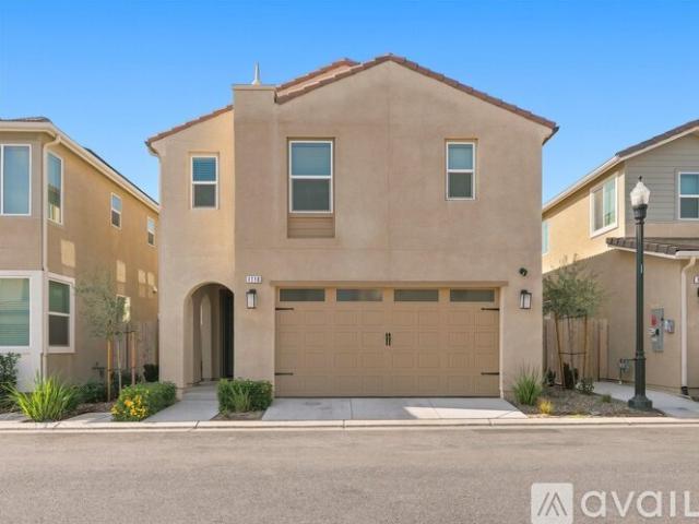 3 BR, 2.5 BA Apartment 1118 Elevations Wy W, Madera, CA 93636