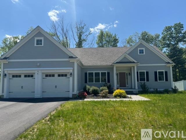 3 BR, 2.5 BA Apartment 111 Caspian Way, North Attleborough, MA 02760