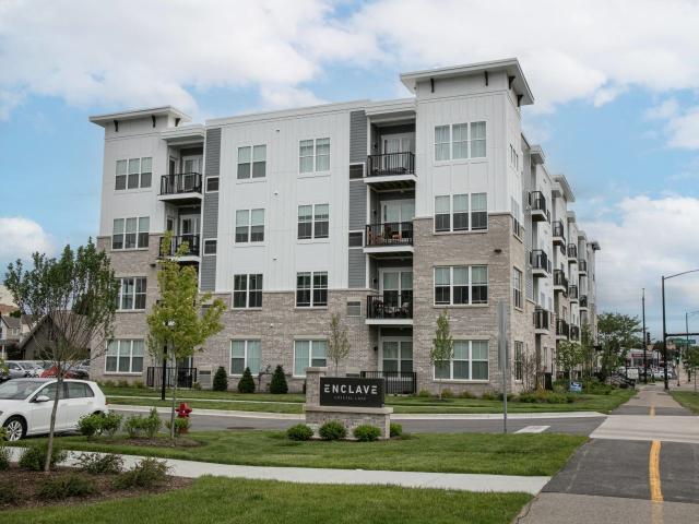 3 BR, 2.5 BA Apartment 111 E Crystal Lake Ave Unit 93 F, Crystal Lake, IL 60014