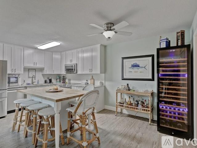 3 BR, 2.5 BA Apartment 1120 11 Th Ln, Palm Beach Gardens, FL 33418