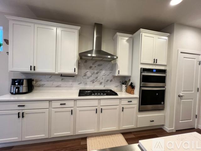 3 BR, 2.5 BA Apartment 1128 133rd Place Southwest, Everett, WA 98204