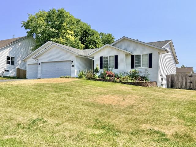 3 BR, 2.5 BA Apartment 11291 Linden Blossom Ln, Roscoe, IL 61073
