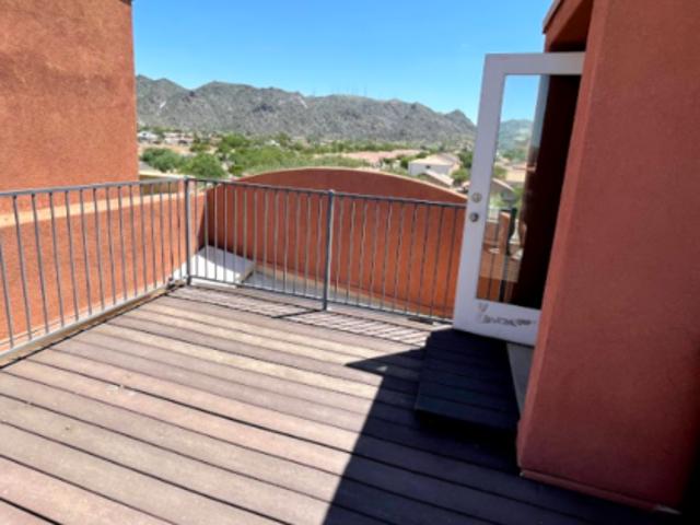 3 BR, 2.5 BA Apartment 112 W Milada Dr, Unit 112, Phoenix, AZ 85041