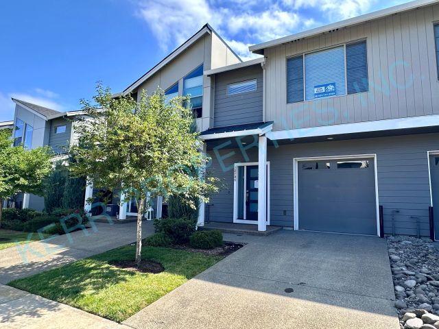 3 BR, 2.5 BA Apartment 12706 SE Zion St, Damascus, OR 97089
