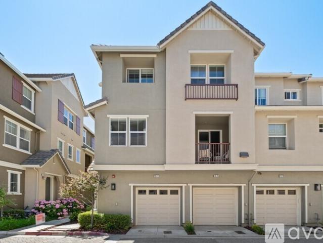 3 BR, 2.5 BA Apartment 1271 Westbury Drive, Unit Hampton Park Corner Unit, San Jose, CA 95131