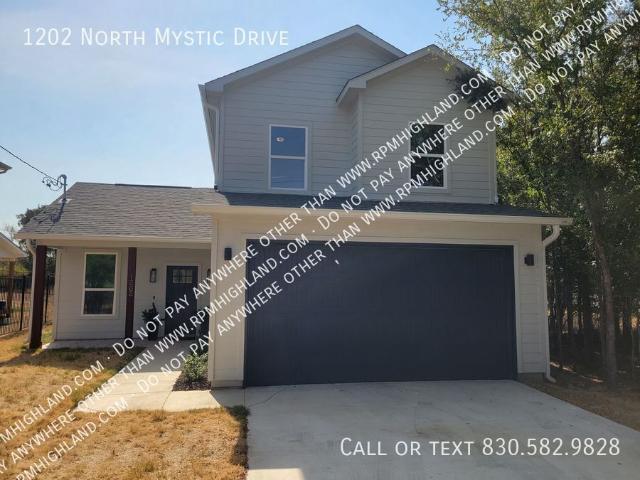 3 BR, 2.5 BA Apartment 1202 North Mystic Drive, Granite Shoals, TX 78654