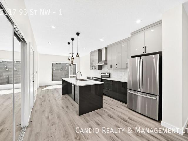 3 BR, 2.5 BA Apartment 12117 93 St NW, Edmonton, AB T5G 1E9