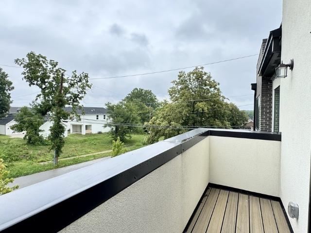 3 BR, 2.5 BA Apartment 1217 E. 29th St Kansas City, MO 64109