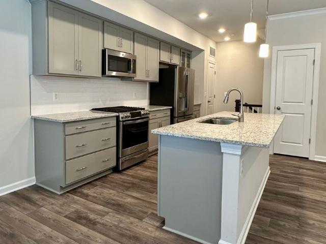 3 BR, 2.5 BA Apartment 1341 Rail, Woodbridge, VA 22191