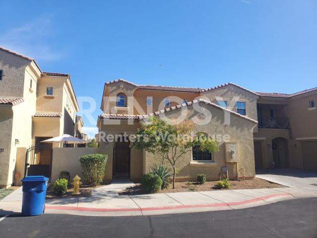 3 BR, 2.5 BA Apartment 1367 S Country Club Dr, Mesa, AZ 85210