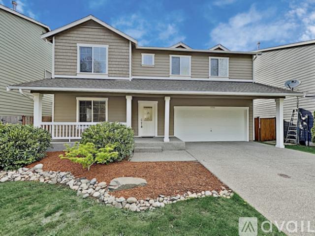 3 BR, 2.5 BA Apartment 13707 117th Ave E, Puyallup, WA 98374
