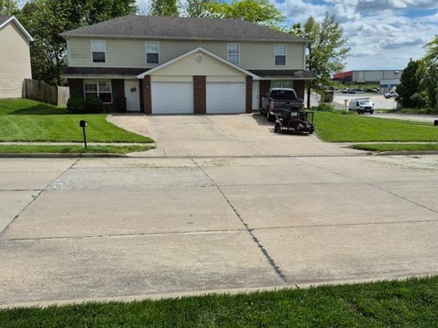 3 BR, 2.5 BA Apartment 1302 Raleigh Drive, Unit 1, Columbia, MO 65202