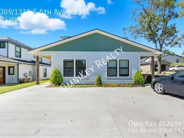 3 BR, 2.5 BA Apartment 1309/1311 S 5th Ave, Denison, TX 75021