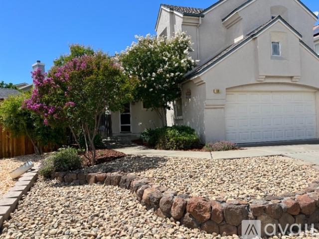 3 BR, 2.5 BA Apartment 130 Falaise Drive, Vacaville, CA 95687