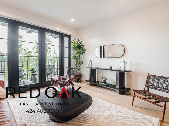 3 BR, 2.5 BA Apartment 1333 S Orange Grove Ave, Los Angeles, CA 90019
