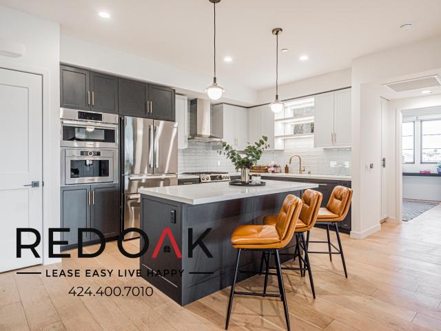 3 BR, 2.5 BA Apartment 1333 S Orange Grove Ave, Los Angeles, CA 90019