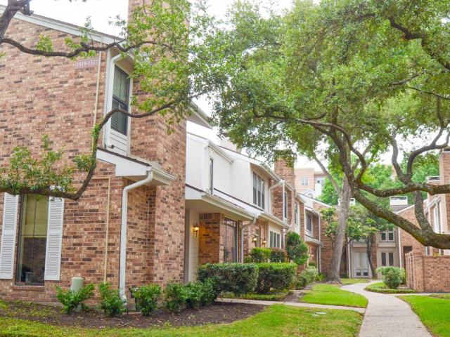 3 BR, 2.5 BA Apartment 1441 Bering Drive Unit 1487, Houston, TX 77057
