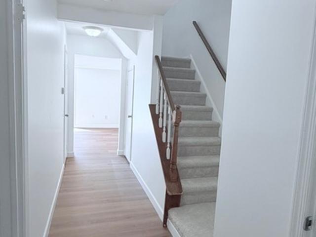3 BR, 2.5 BA Apartment 14575 Golden Oak Road, Unit Condo, Centreville, VA 20121