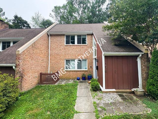 3 BR, 2.5 BA Apartment 1476 Greenmont Ct, Reston, VA 20190