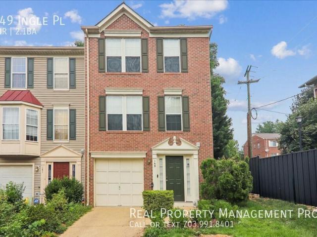 3 BR, 2.5 BA Apartment 149 Ingle Pl, Alexandria, VA 22304