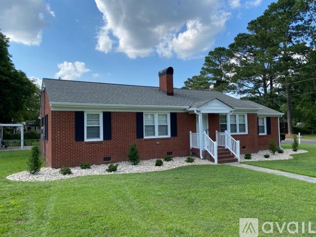 3 BR, 2.5 BA Apartment 1400 W Ragsdale Rd, Greenville, NC 27858