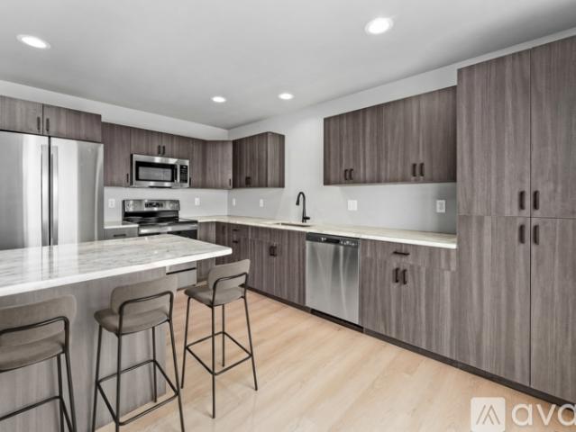 3 BR, 2.5 BA Apartment 1407 Thatcher St, Unit 1407, Harrisburg, SD 57032