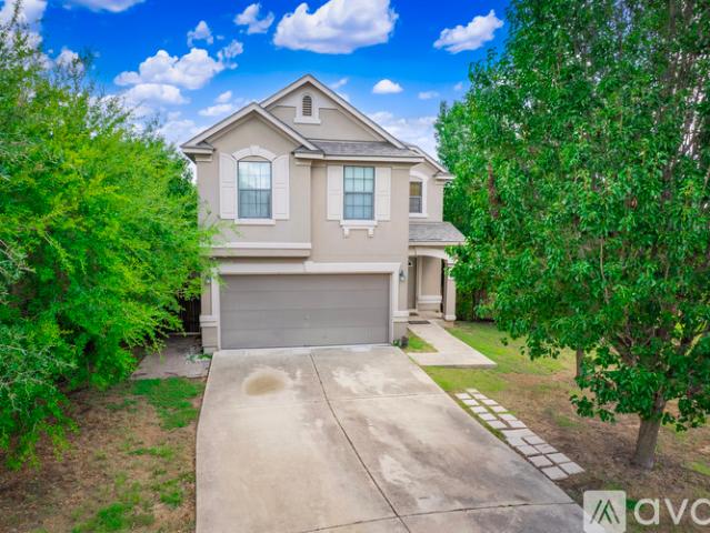 3 BR, 2.5 BA Apartment 141 Clover Cove, Kyle, TX 78640