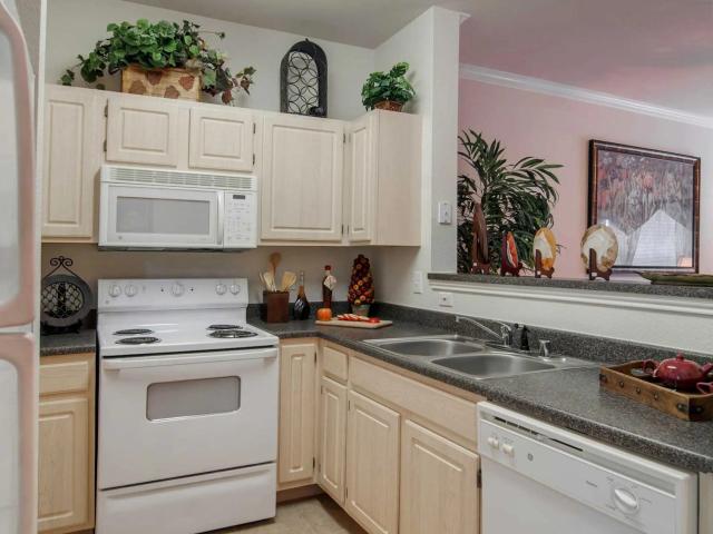 3 BR, 2.5 BA Apartment 14333 Philippine Street Unit 5 505, Houston, TX 77040