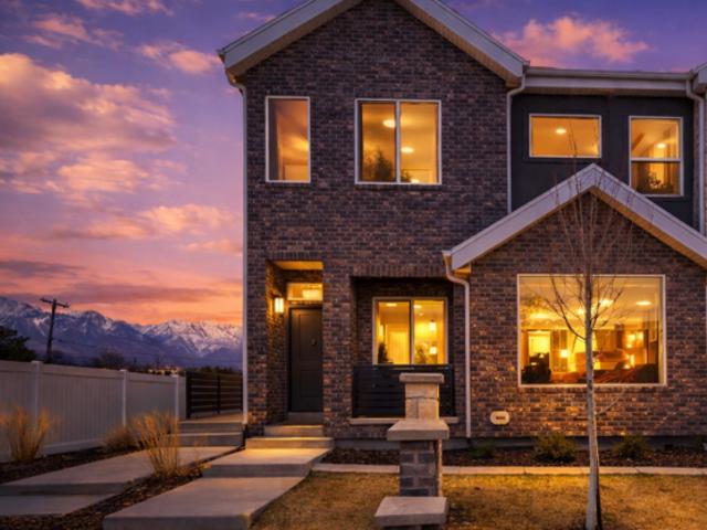 3 BR, 2.5 BA Apartment 1562 East 3900 South, Unit 107, Millcreek, UT 84124