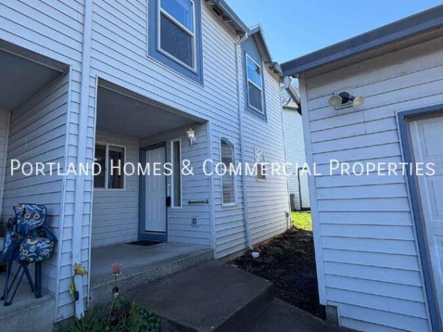 3 BR, 2.5 BA Apartment 15704 NE Milton Place, Portland, OR 97230