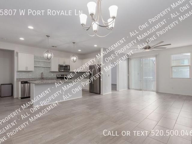 3 BR, 2.5 BA Apartment 15807 W Port Royale Ln, Surprise, AZ 85379