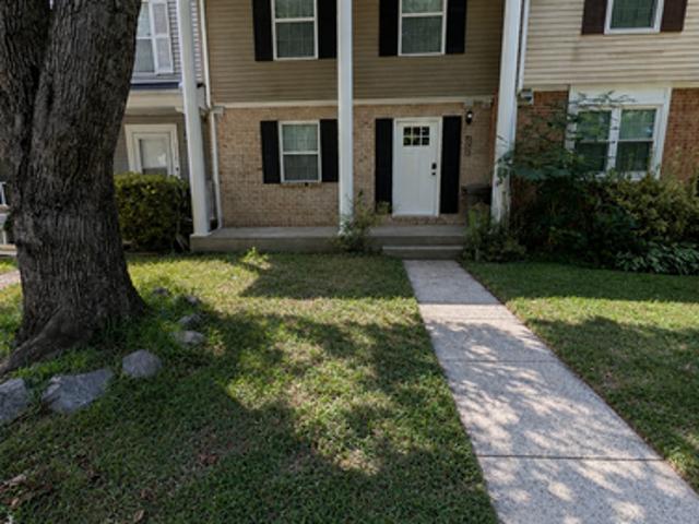 3 BR, 2.5 BA Apartment 15070 Catbrier Court, Unit 15070, Woodbridge, VA 22193