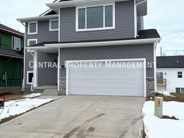 3 BR, 2.5 BA Apartment 15133 Foxglove Lane, Urbandale, IA 50323