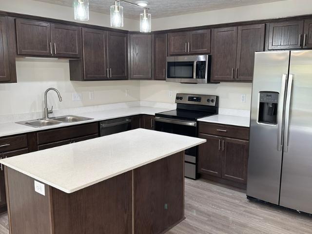 3 BR, 2.5 BA Apartment 1514 Red Fern Drive, Farmington, NY 14225